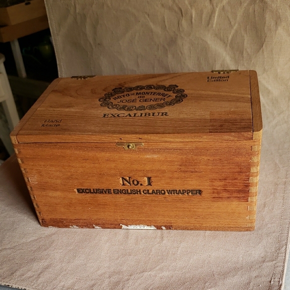 Excalibur | Accents | Excalibur Wooden Cigar Box | Poshmark